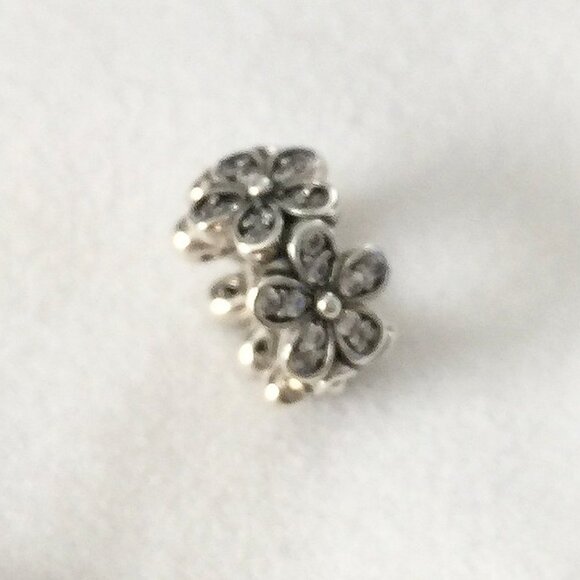 Pandora | Jewelry | Pandora Daisy Spacer Charm Bead | Poshmark